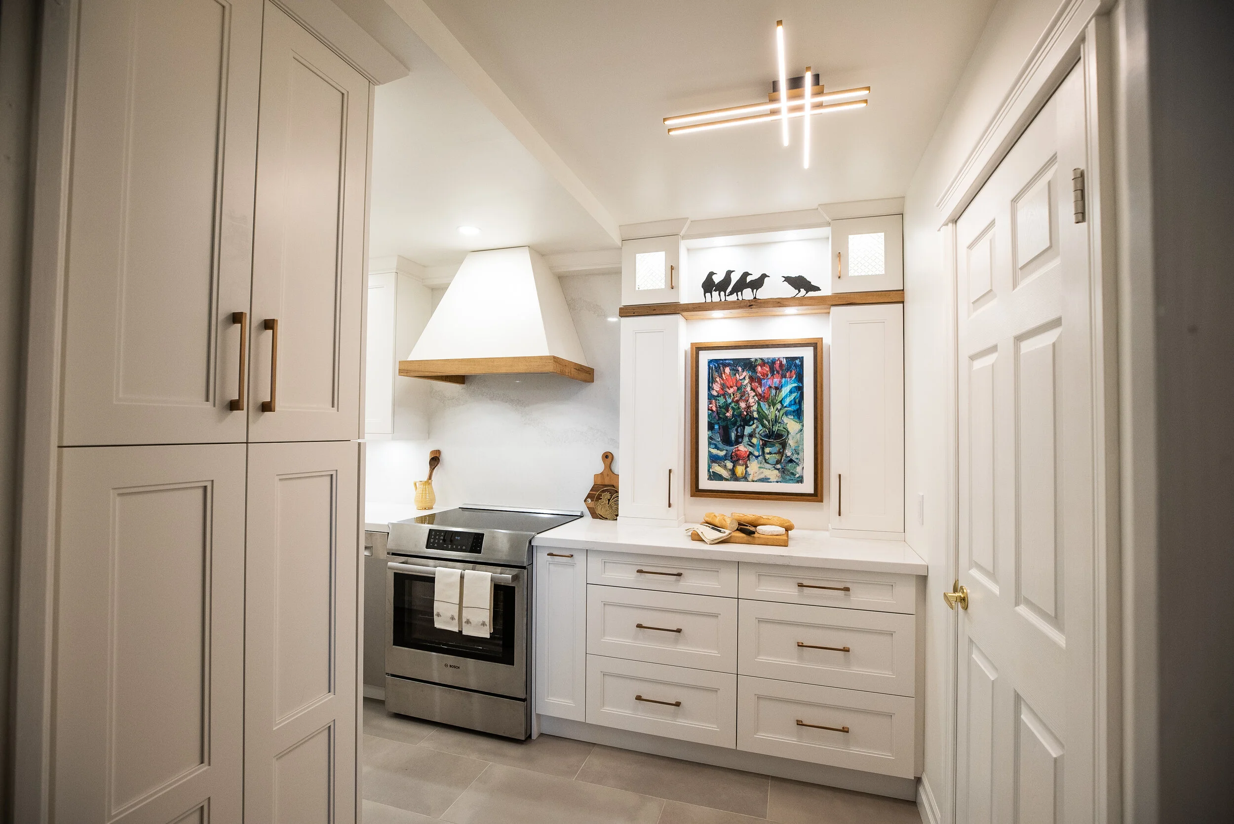 Contemporary — KITCHEN COURT