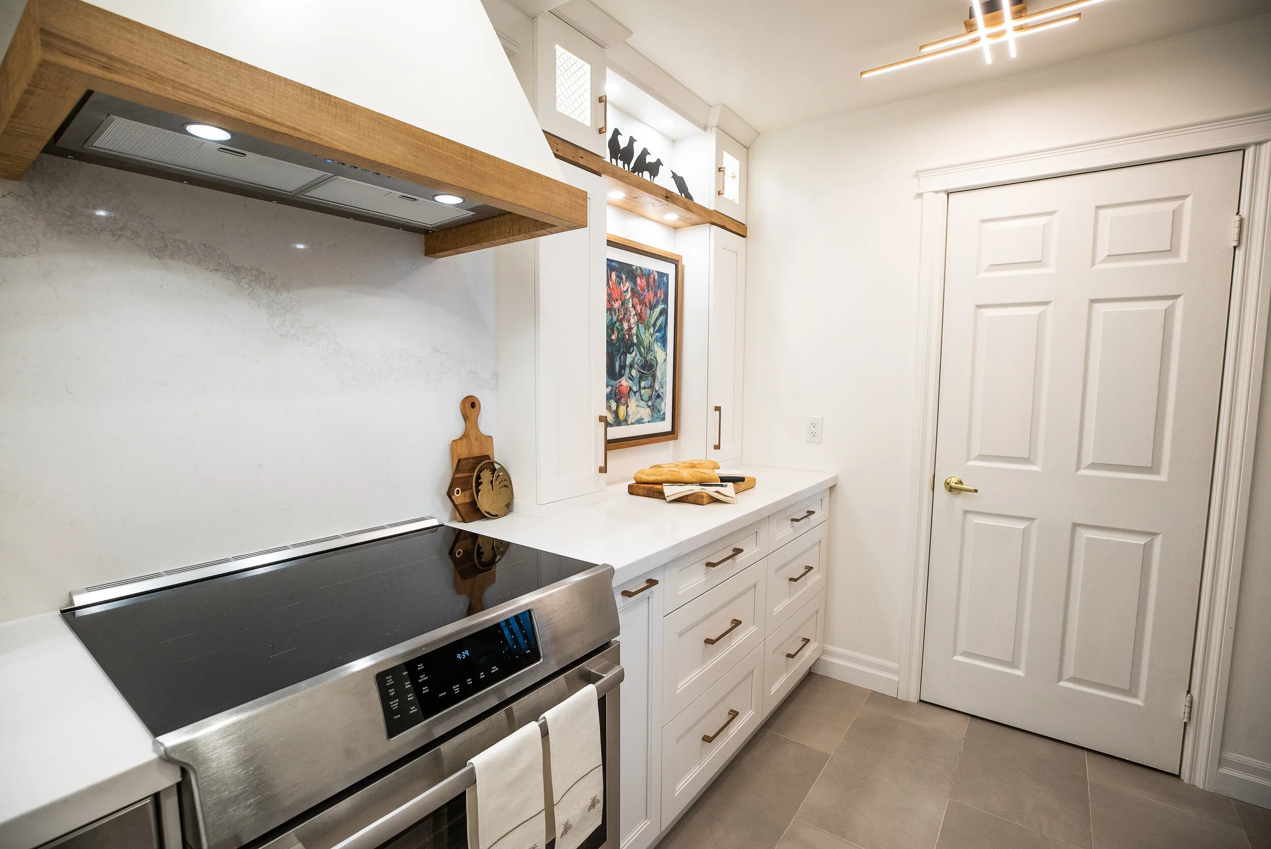 Contemporary — KITCHEN COURT
