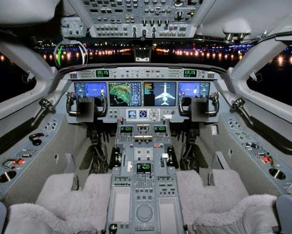 Gulfstream G5 Cockpit