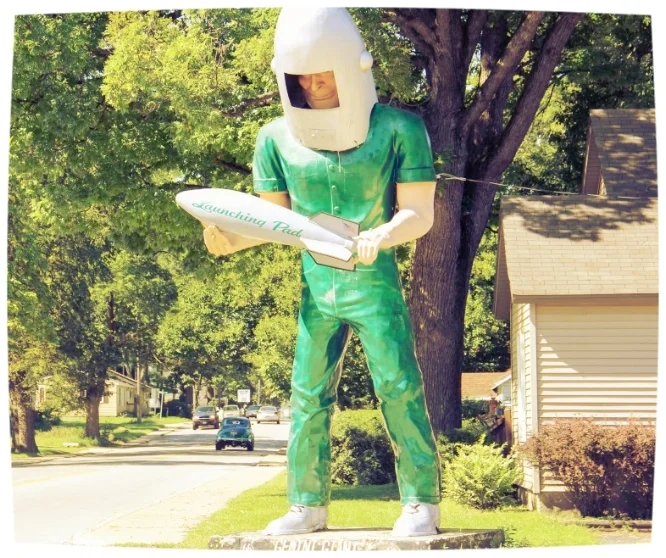 Muffler... Men? — Live in Everett