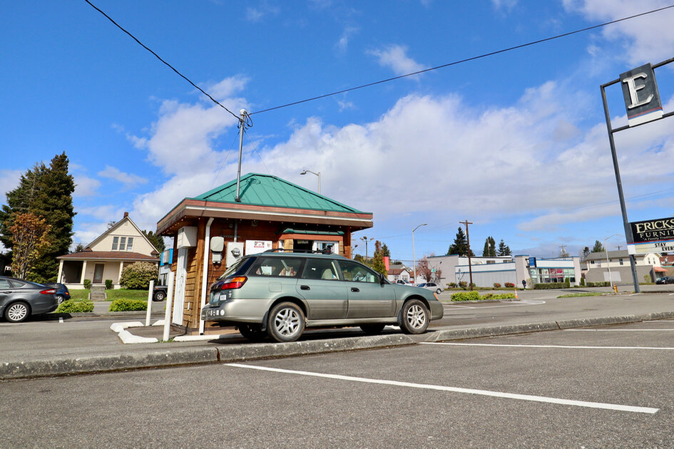 The Loft Coffee Bar Hits Hewitt — Live in Everett
