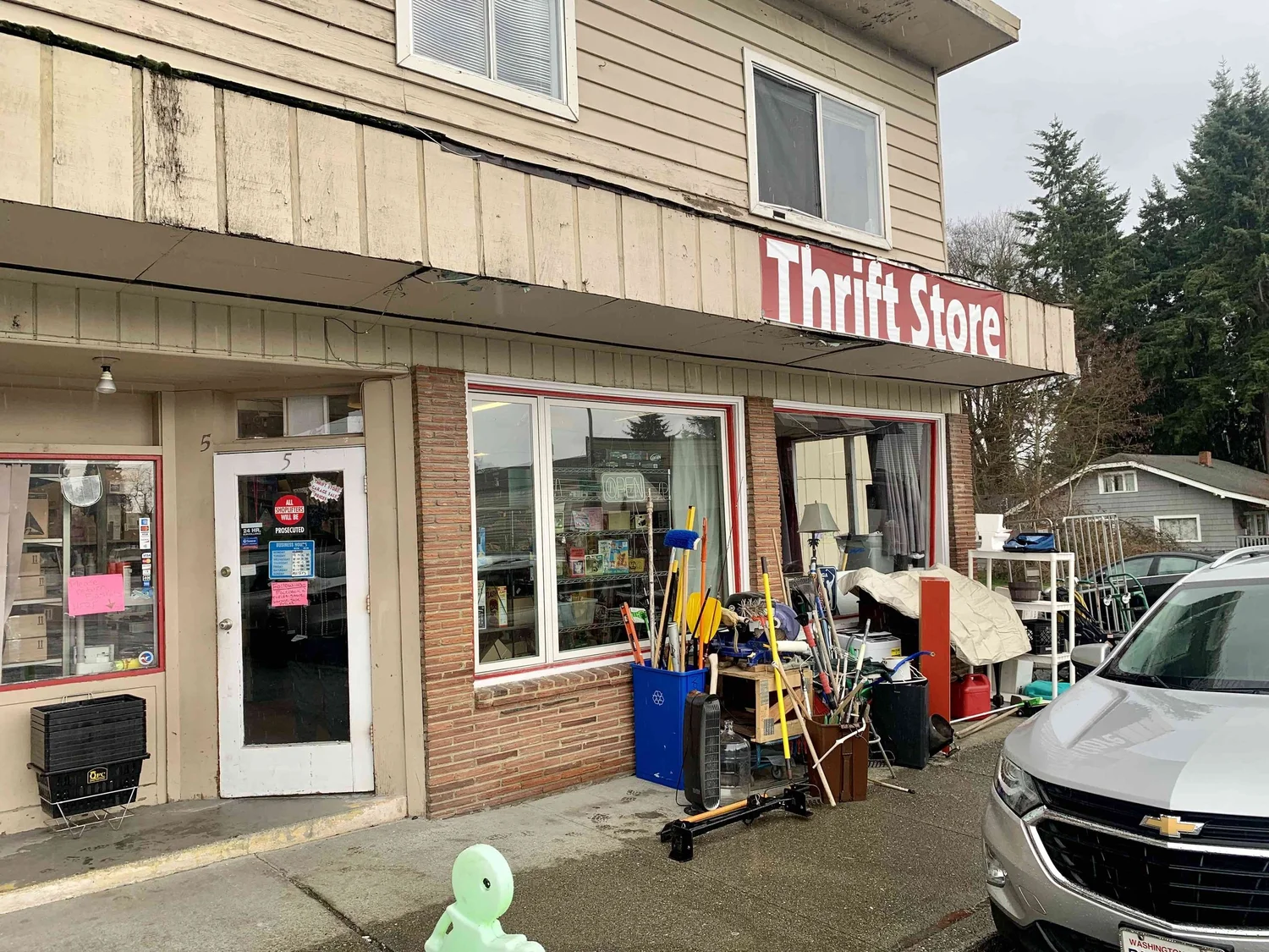 Three Everett Thrift Stores You’ve Never Heard Of — Live in Everett