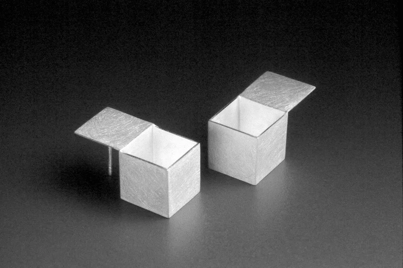 HOLLOW — NOAM ELYASHIV