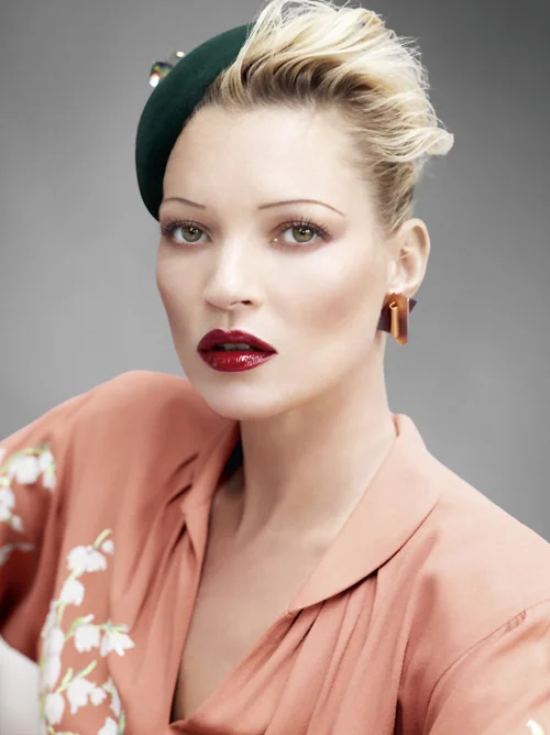 Kate Moss | Mario Testino | British Vogue Aug 2011 | 'A La Mode' — Anne ...