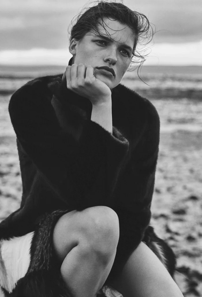 Julia Van Os Is Cold Weather Sensual In Emma Tempest Snaps For Heroine ...