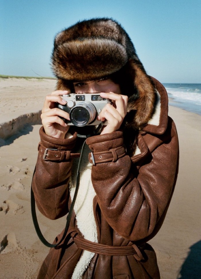 Emily Ratajkowski Is A Mad Hatter By Theo Wenner For Vogue US November ...