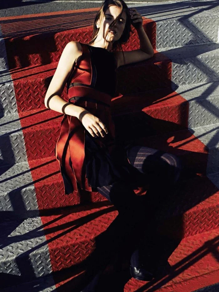 Laura Kampman Lands In Paris, Lensed By Paul Bellaart For Glamour Spain ...