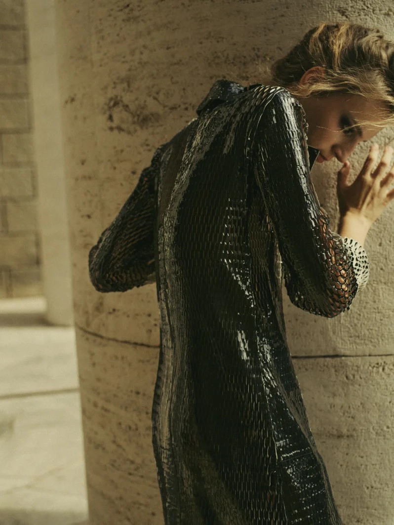 Laura Kampman Is Ancient Modern In Ahmet Unver Images For L'Officiel ...