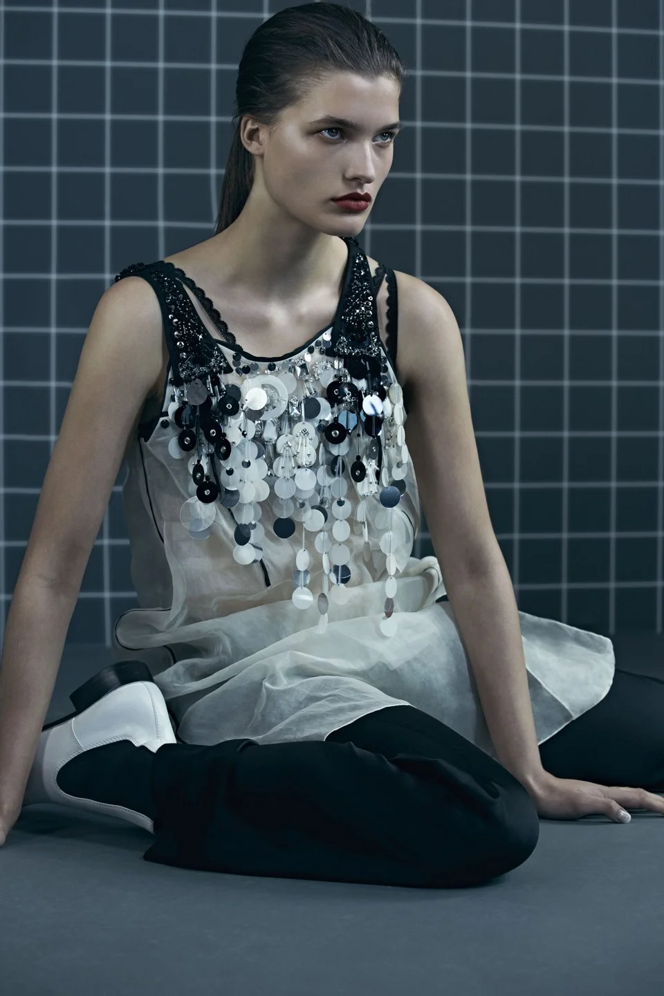 Julia van Os Is Future Perfect For Liz Collins Images In Vogue Turkey ...