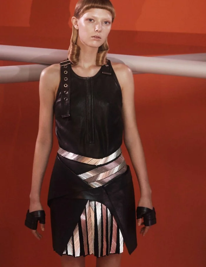 David Sims Captures Claire Dickens & Lily Nova For Vogue Paris April ...