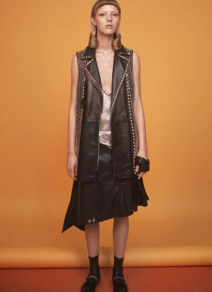 David Sims Captures Claire Dickens & Lily Nova For Vogue Paris April ...