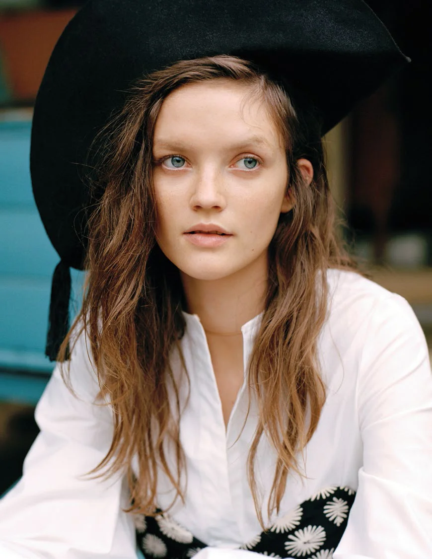 Grace Anderson Has 'Cabin Fever' In Derek Henderson Images For Elle ...