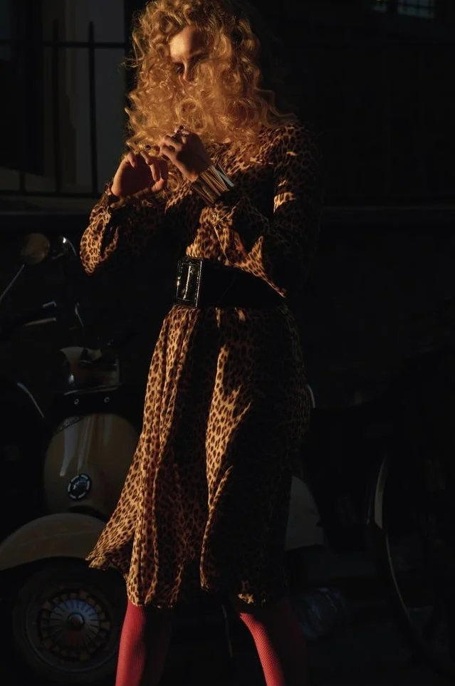 Hannah Kuiper Seduces In 'Paris Nights' For French Revue de Modes Fall ...