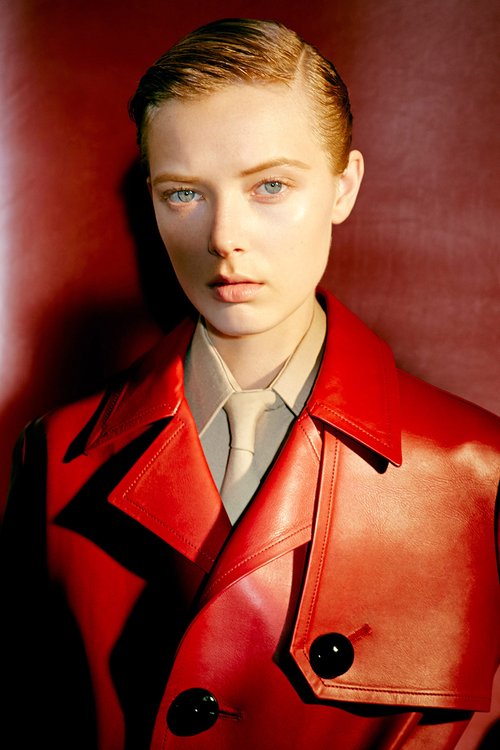 Collier Schorr Flashes 'Glossy Power' For Vogue China October 2016 ...