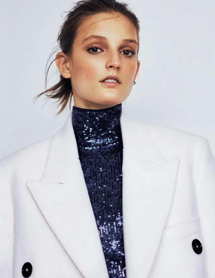 Julia Fleming Shines Brightly By Dean Isidro For Grazia Italia December ...