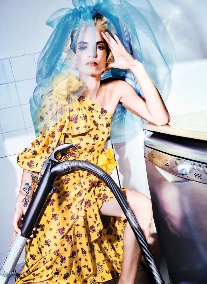 Iris Strubegger Gets Serious About A Clean House In Steve Hiett Images ...