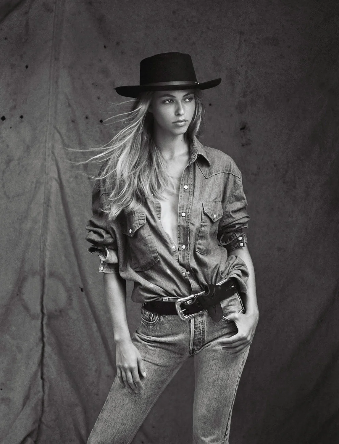 Caroline Ann Kelley Sizzles In Maxim Magazine September 2017 — Anne of ...