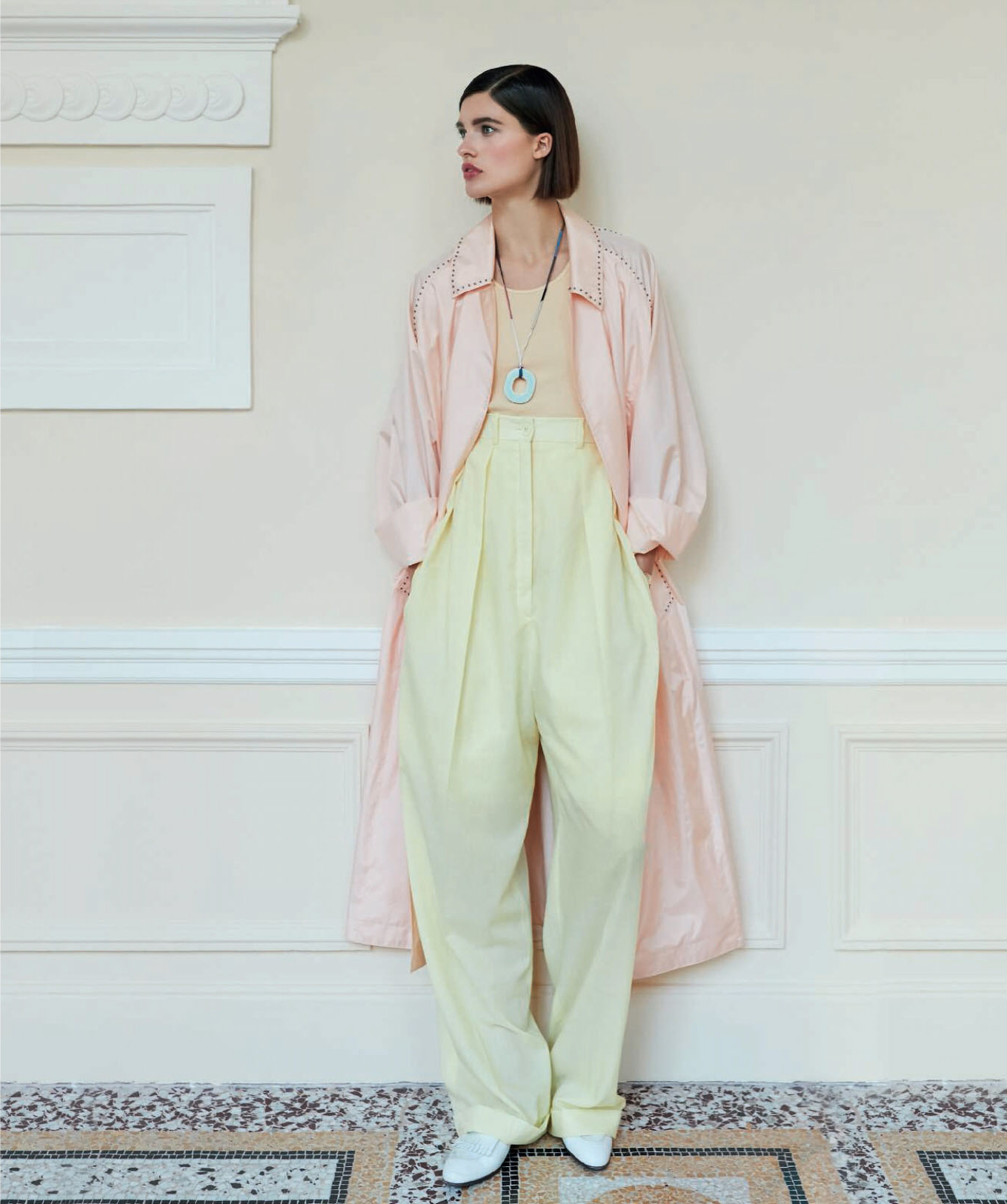 Julia Van Os Is Lensed By Paul Empson In 'Lo Que Queda Del Día' For ...