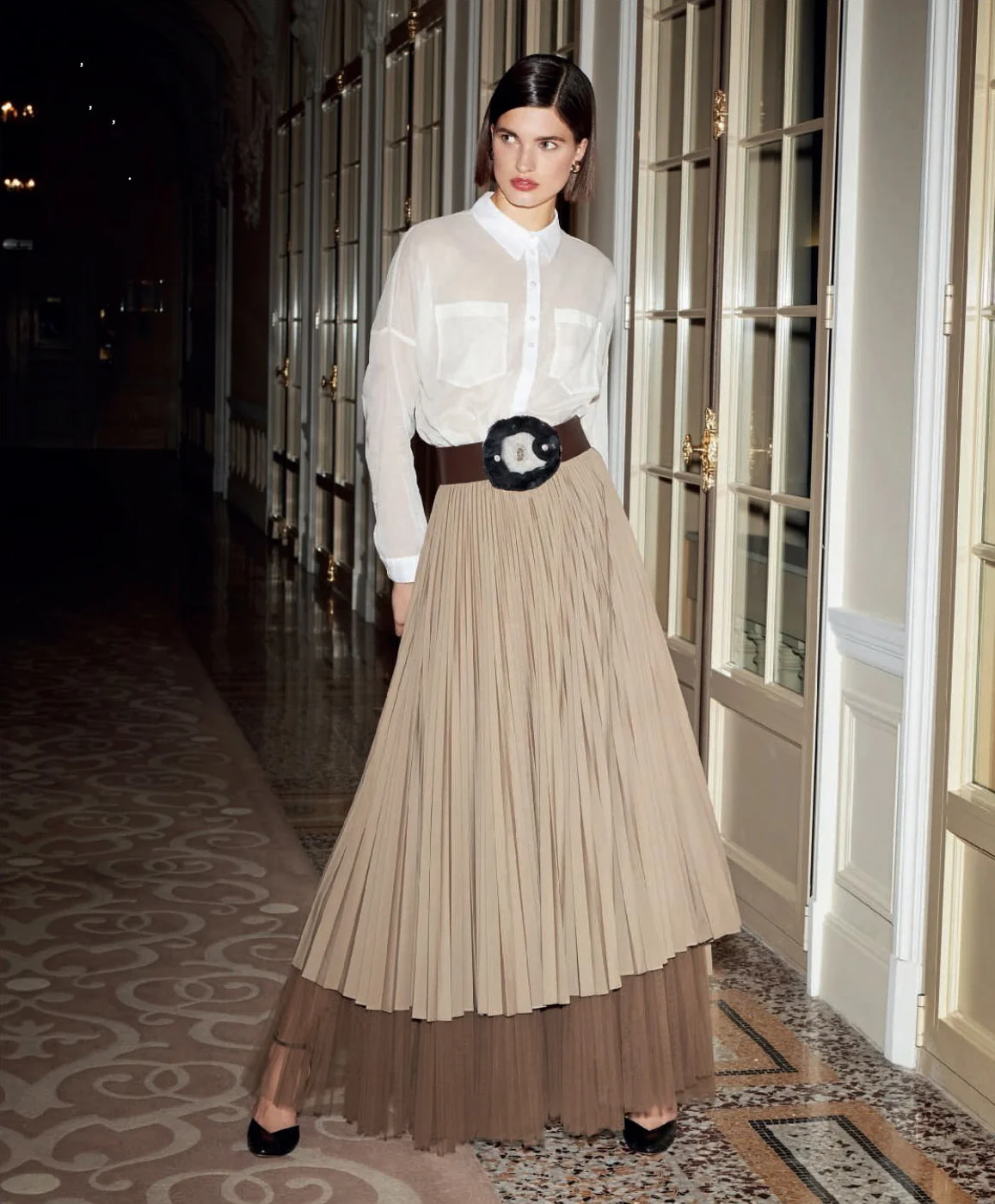 Julia Van Os Is Lensed By Paul Empson In 'Lo Que Queda Del Día' For ...