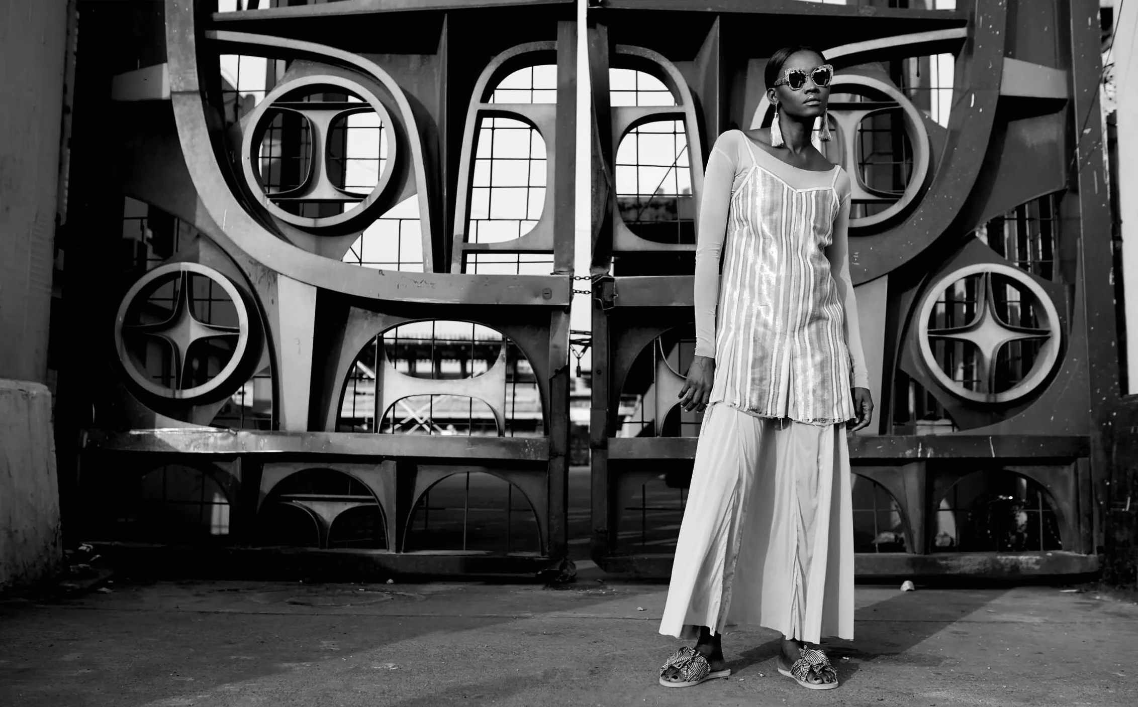 Oluchi Orlandi Is Lensed By Ricardo Simal In 'Lagos Calling' For Elle ...