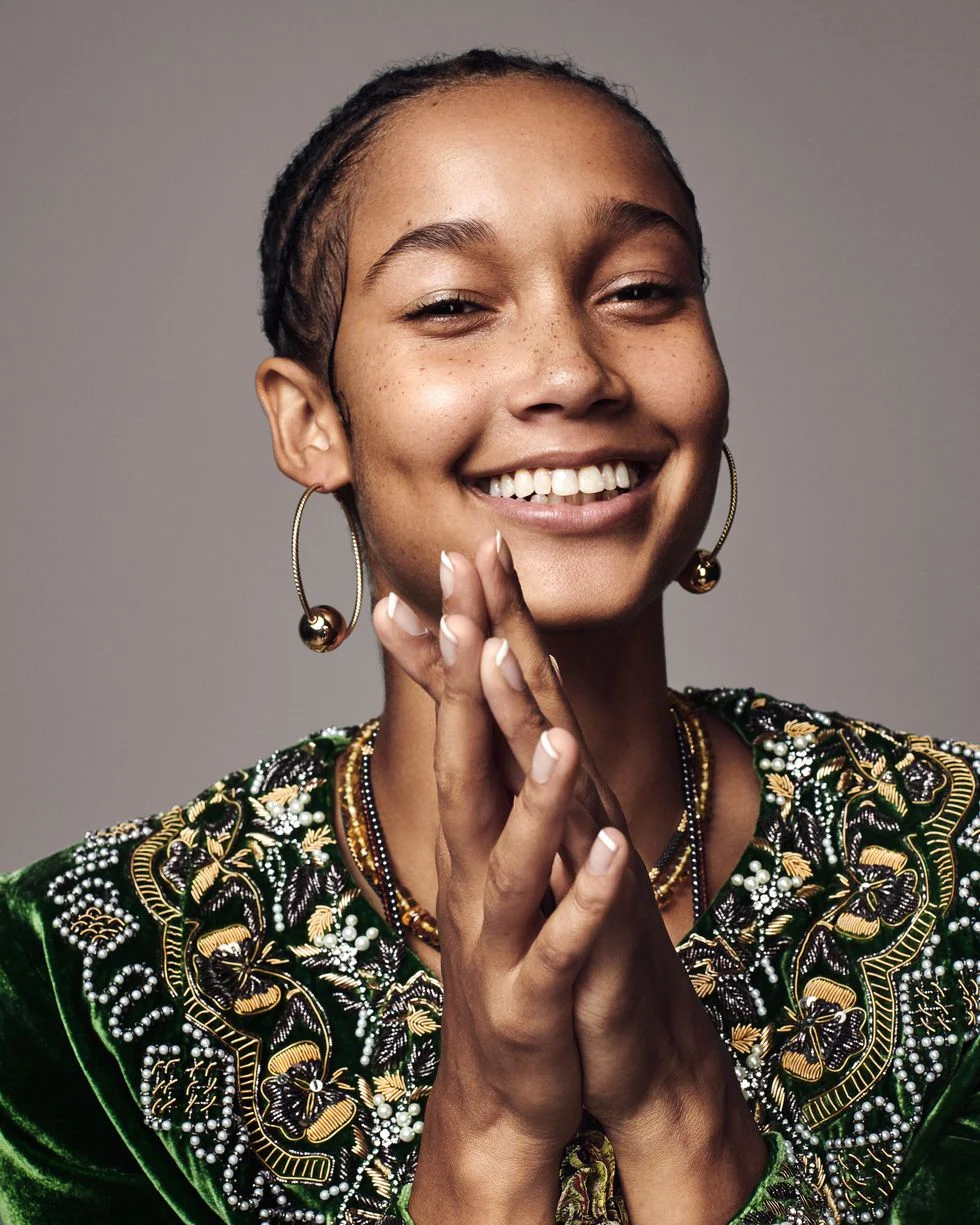 Marc de Groot Flashes Dominique, Ebonee & Wallette In 'Phantom Threads ...