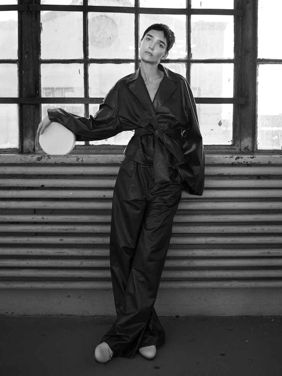 Janice Alida Is Lensed By Zoltan Tombor In 'Eenvoud Siert' For Harper's ...