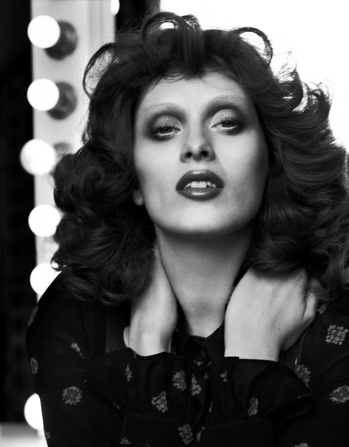 Karen Elson Is Old School Drama Queen In Alasdair McLellan Images For ...