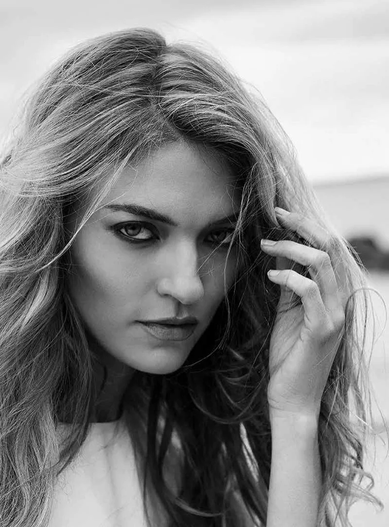 Martha Hunt Gets Beach Queen Romantic In Christopher Domurat Images For ...