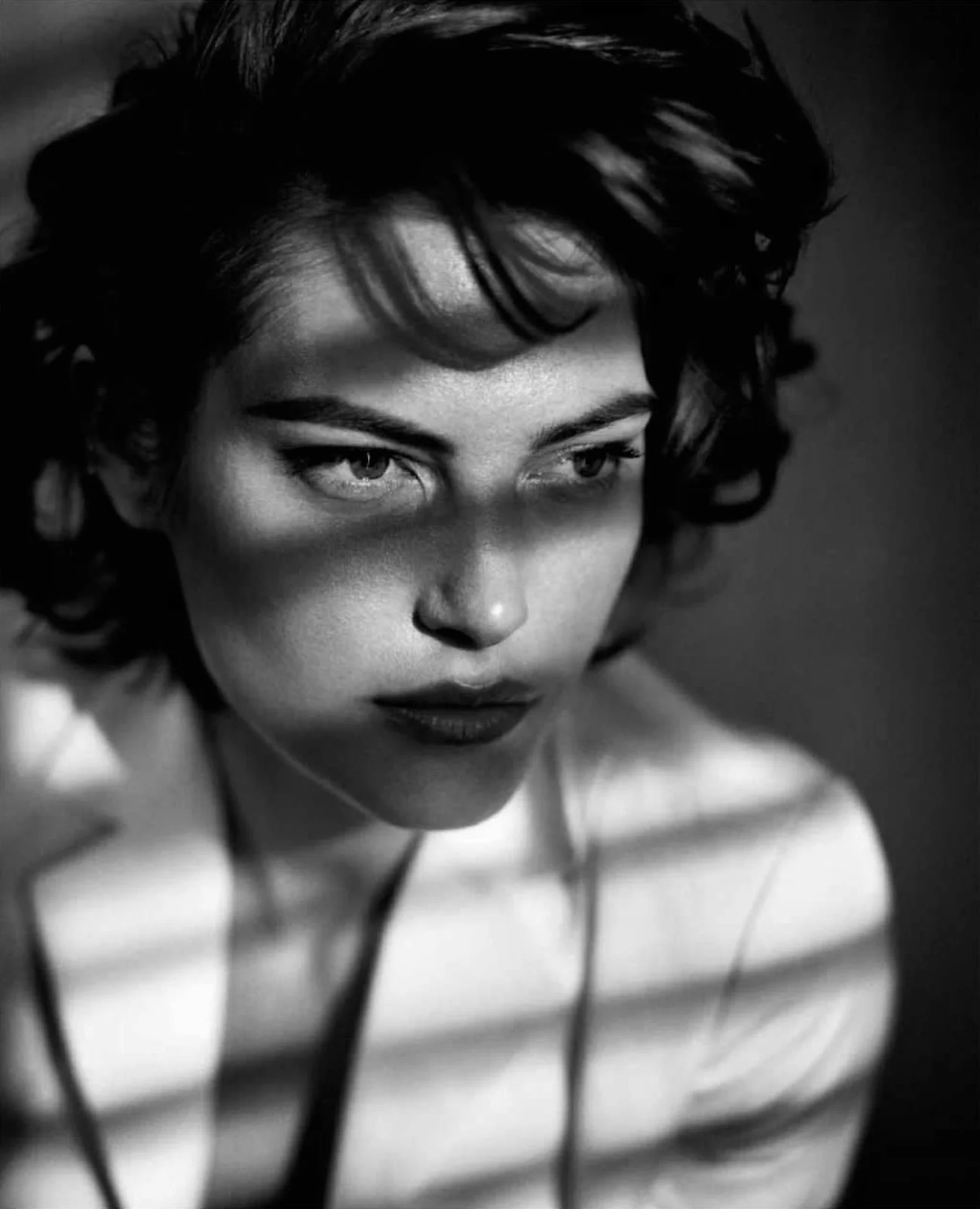 Vincent Peters Eyes Catherine McNeil In 'Cisne Negro' For Harper's ...
