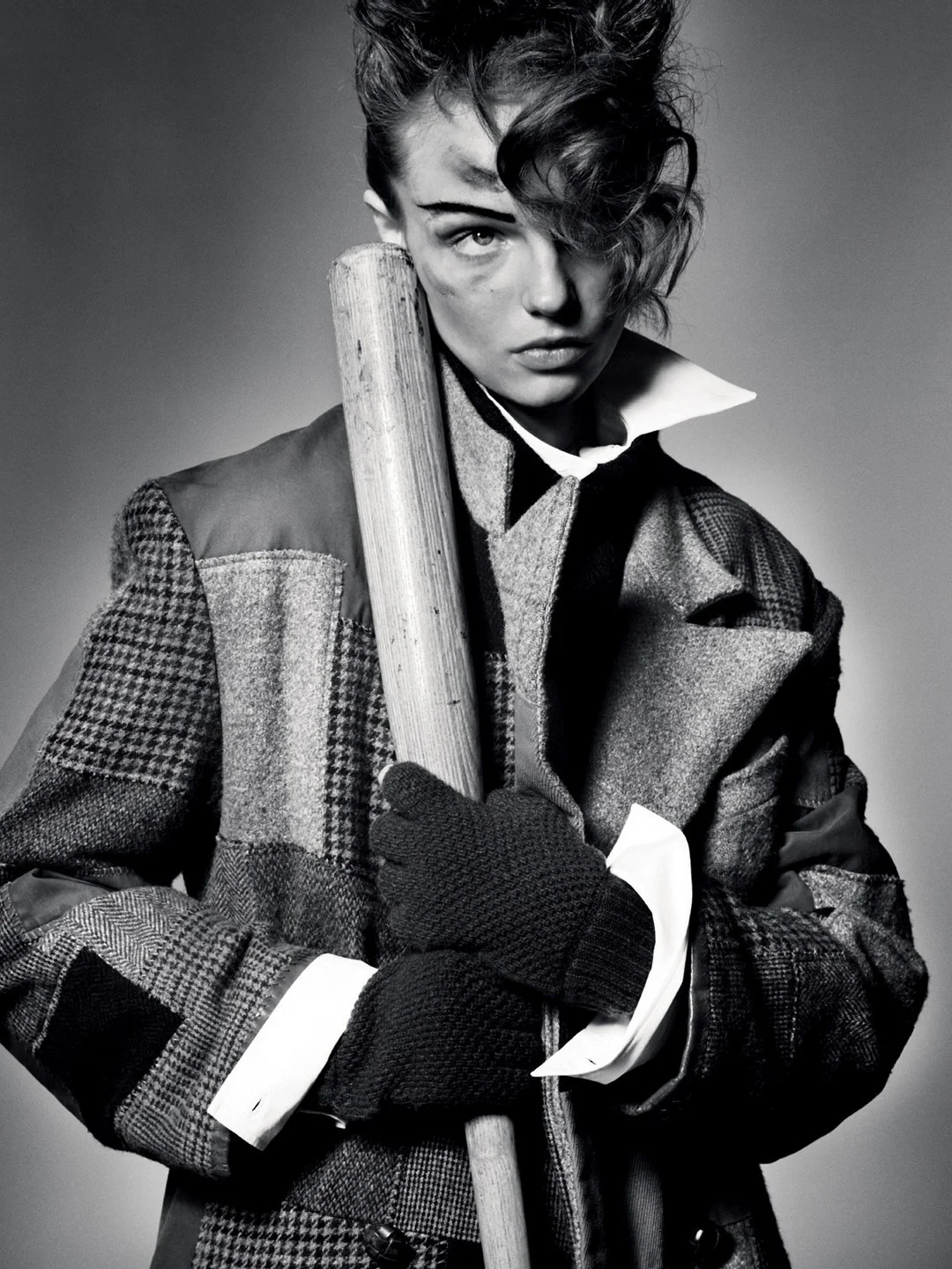 Theo Sion Flashes Fran, Imaan & Kiki In 'New Season Starts Now' For ...