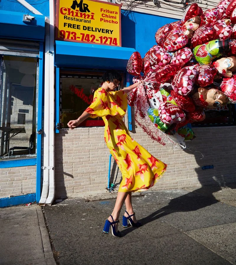 Pedro Quintana Eyes Ava Smith In Dolce & Gabbana Irresistable Excess ...