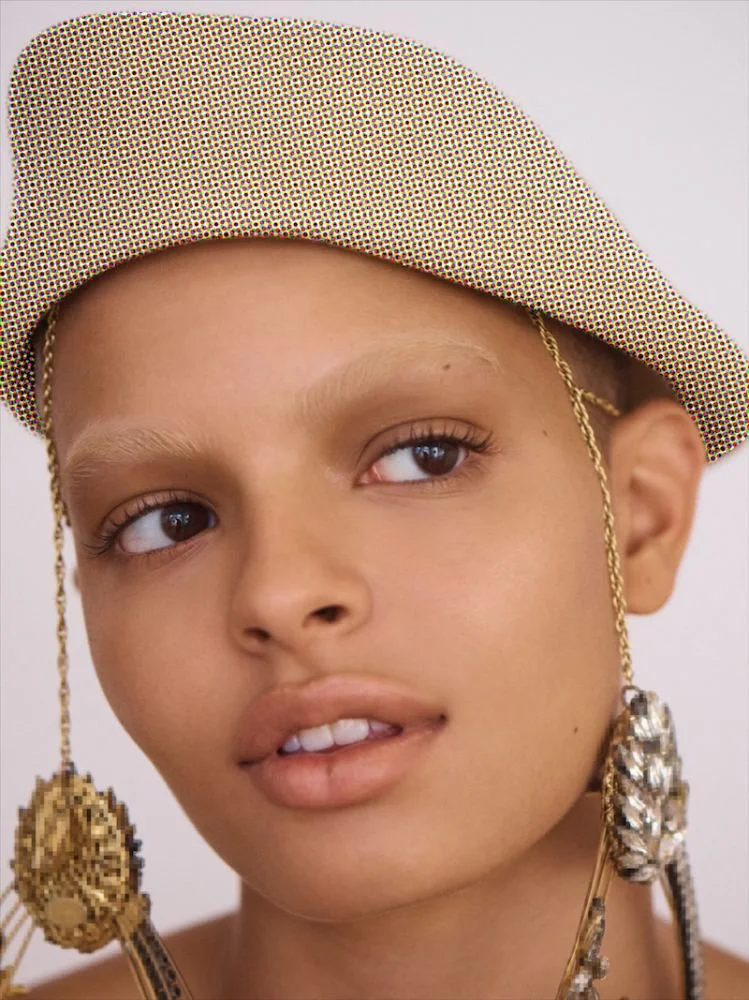 Mary Fix Flashes A Captivating India Graham For Hunger Magazine F/W ...