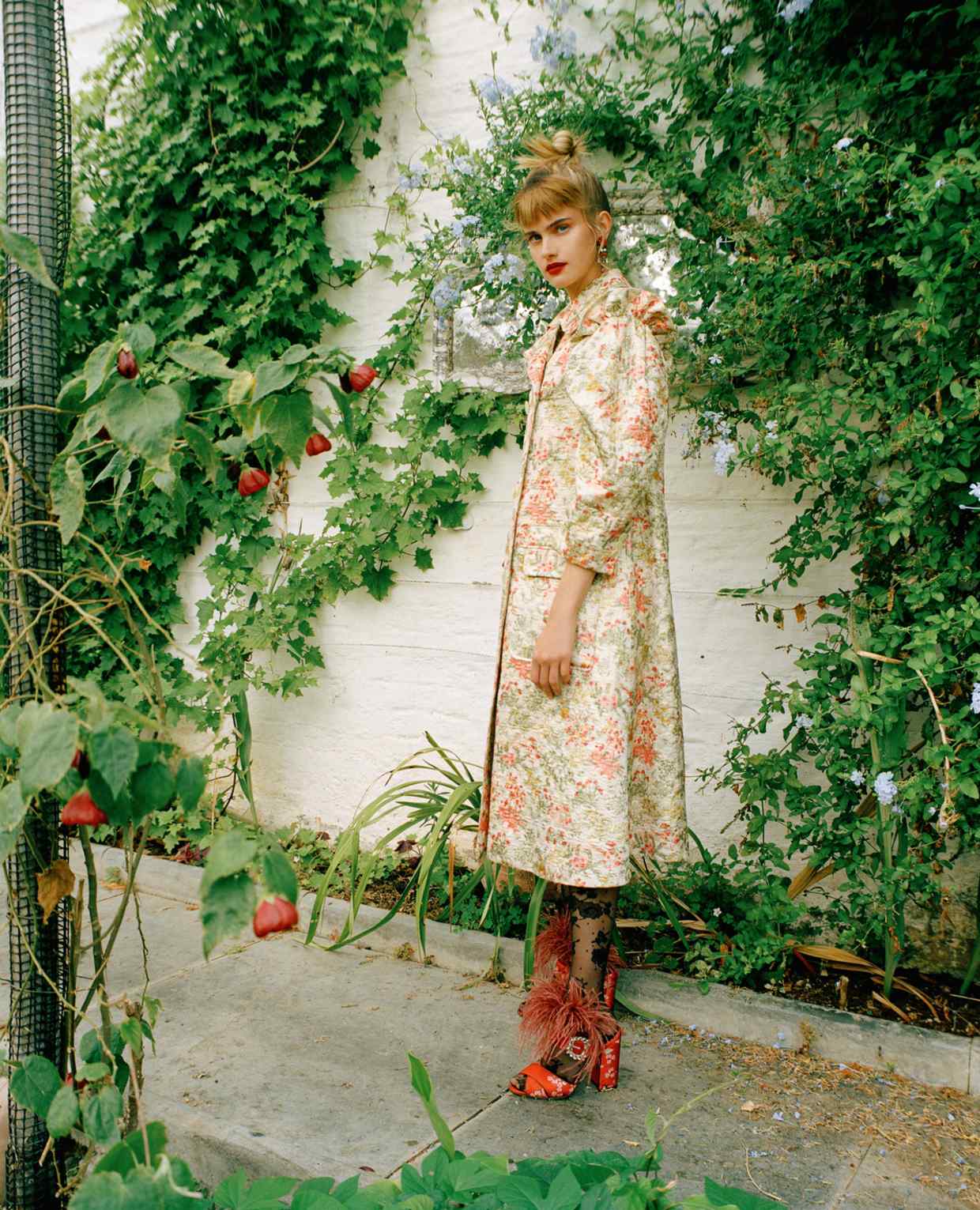 Vikram Kushwah Captures Elinor Weedon & Kiera Gormley In Winter Floral ...