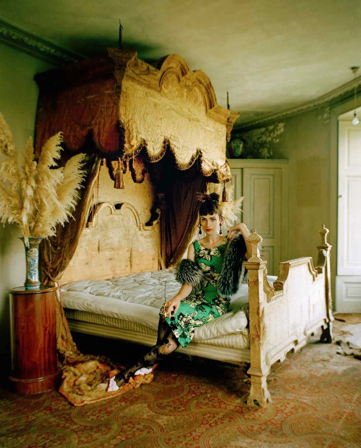 Vikram Kushwah Captures Elinor Weedon & Kiera Gormley In Winter Floral ...