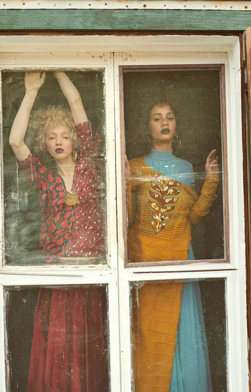 Thais Borges & Catriona Frean Are Lensed By Amanda Pratt For Mojeh ...