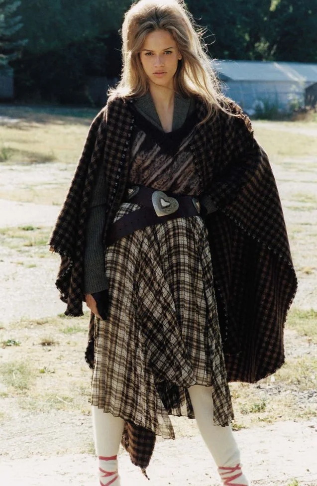 Sarah Dahl Wears Noble Origins Country Lensed By Hannah Moon For M le ...