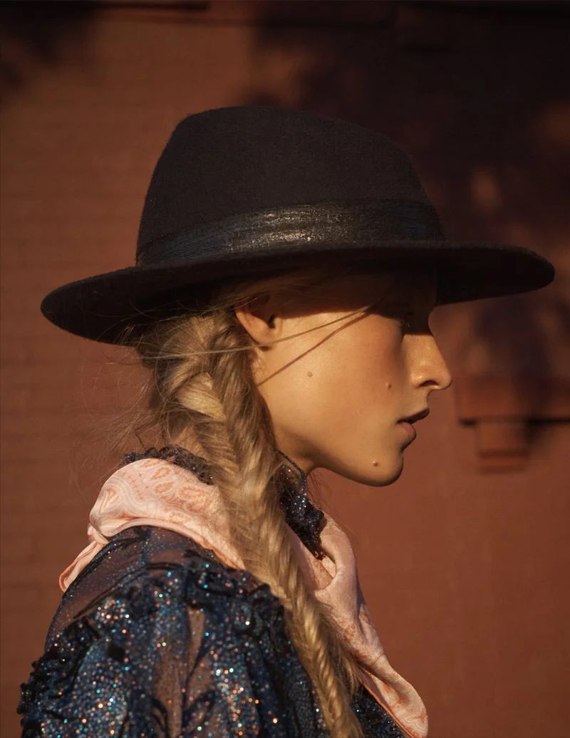 Zoe Louis Is Lensed By Mary Fix In 'Golden Hour' For L'Officiel ...