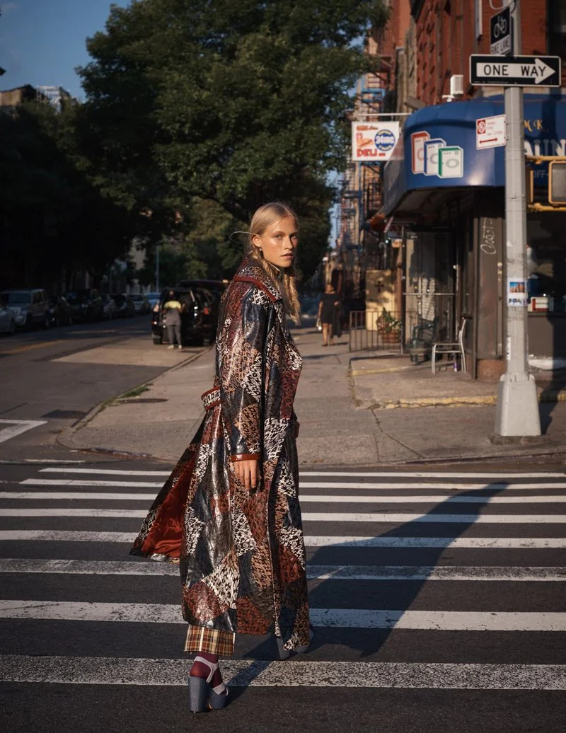 Zoe Louis Is Lensed By Mary Fix In 'Golden Hour' For L'Officiel ...