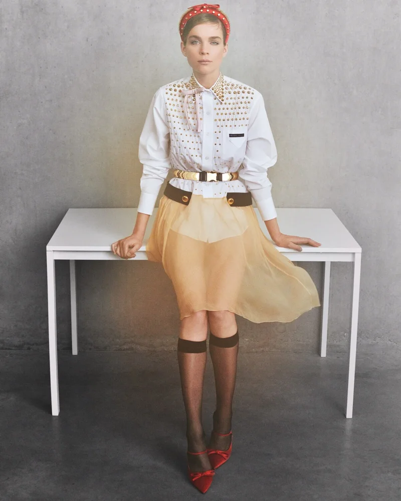 Kim Noorda Wears Bold Extravagance Lensed By Damian Foxe For How To ...