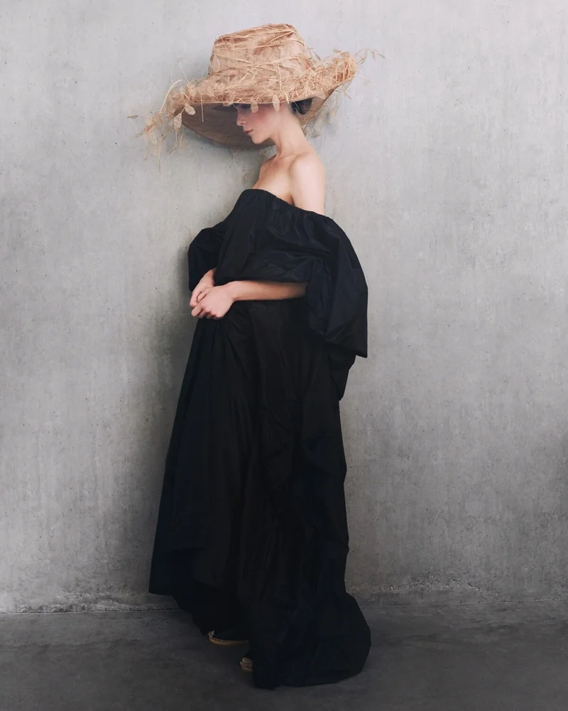 Kim Noorda Wears Bold Extravagance Lensed By Damian Foxe For How To ...