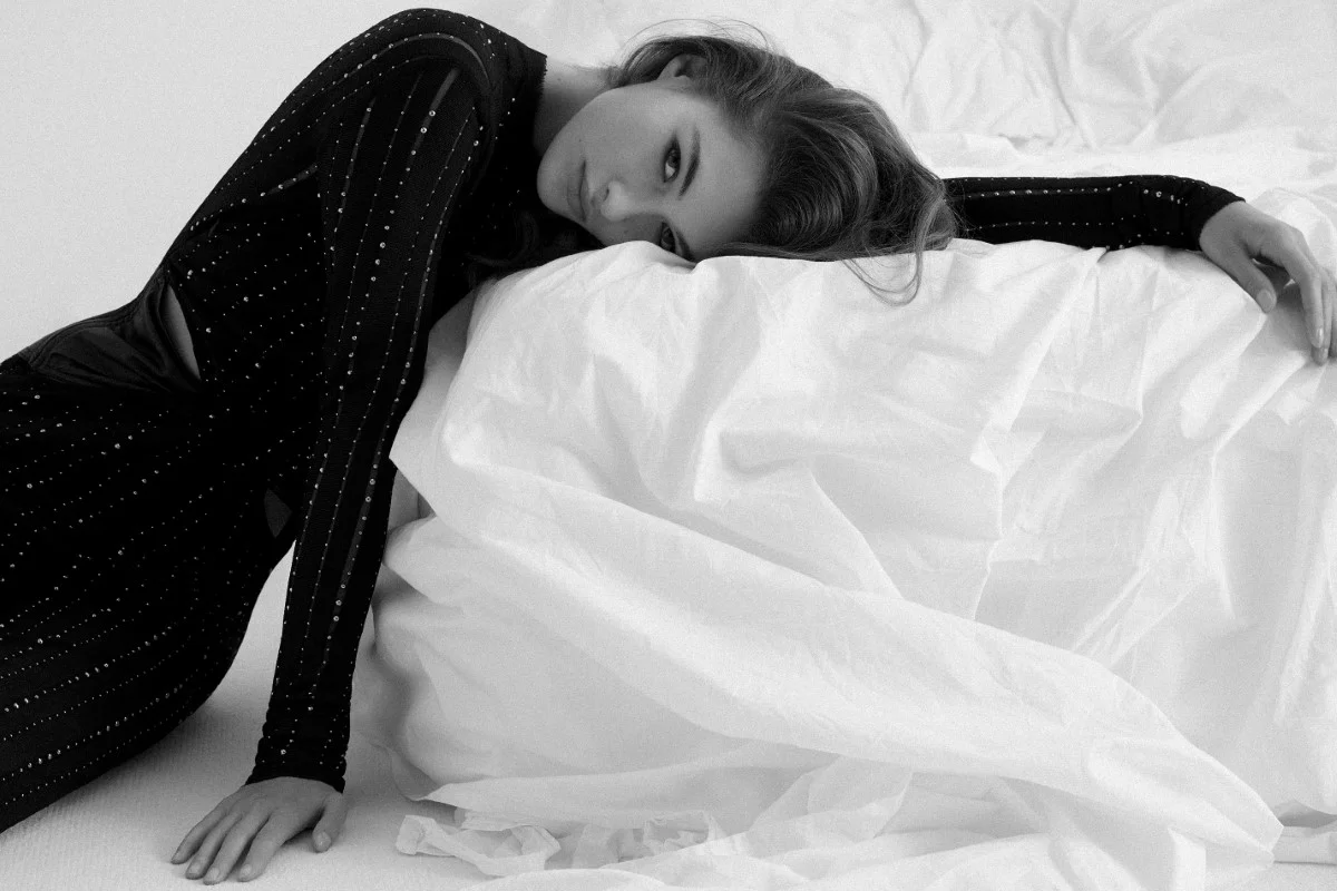 Zee Nunes Captures A Sensual Grace Elizabeth For Animale 19 Campaign ...