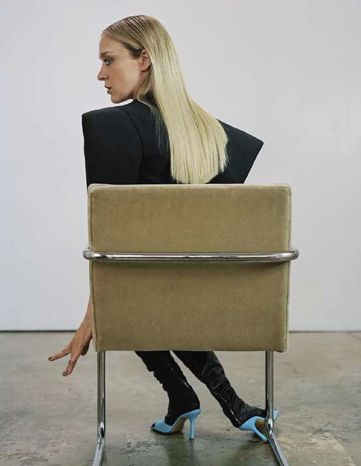 Chloë Sevigny Heads To Cannes For 'The Dead Don't Die' And 'White Echo ...