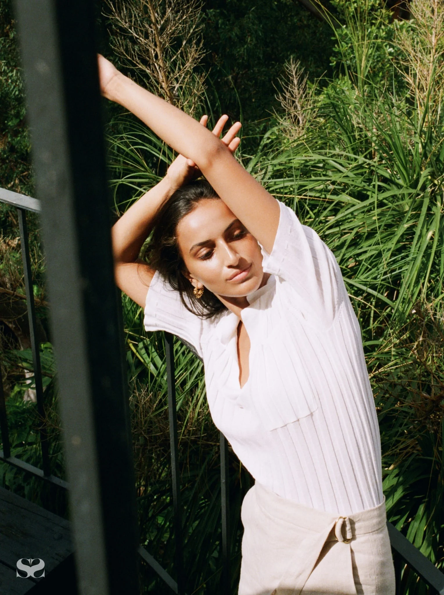 Bella Thomas Is Lensed By Olivia Repaci For 'Oh To Be Alone With You ...