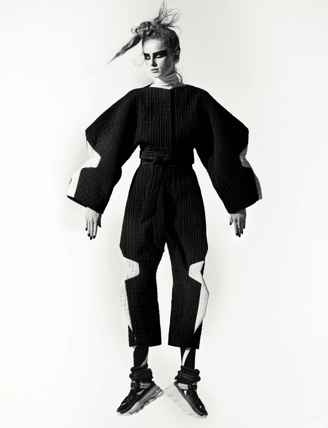 Rianne Van Rompaey Shares A 'Command Performance' By Theo Sion For ...
