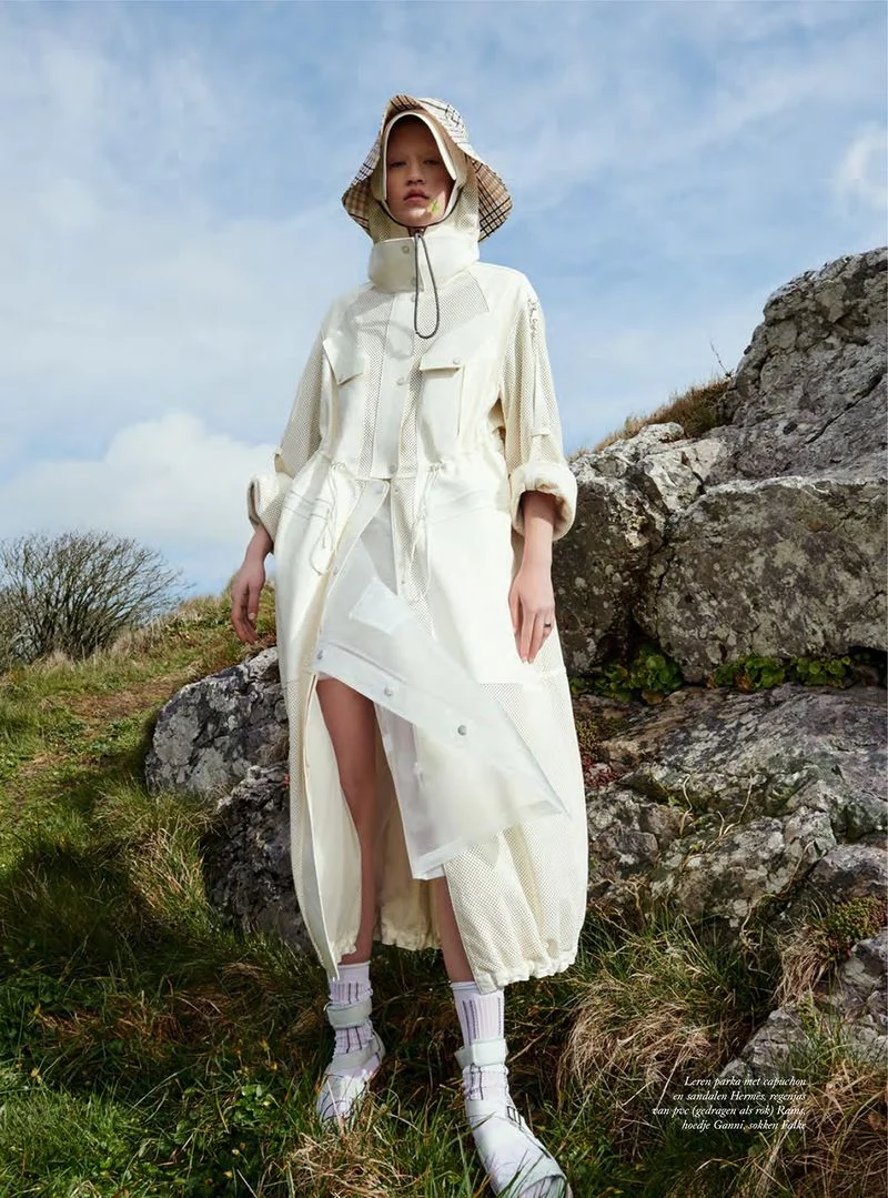 Elizabeth Davison Is Modest Dutch Girl In 'Ode to the Flower' For ...