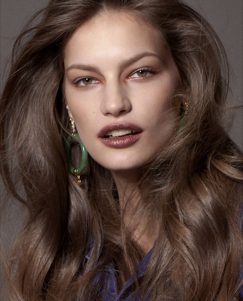 Faretta Is 'Picture Perfect' In Tom Munro Images For Vogue Italia May ...