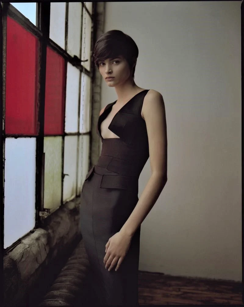 Isabella Emmack Lightens Urban Skies Lensed By JUANKR For Vogue Taiwan ...