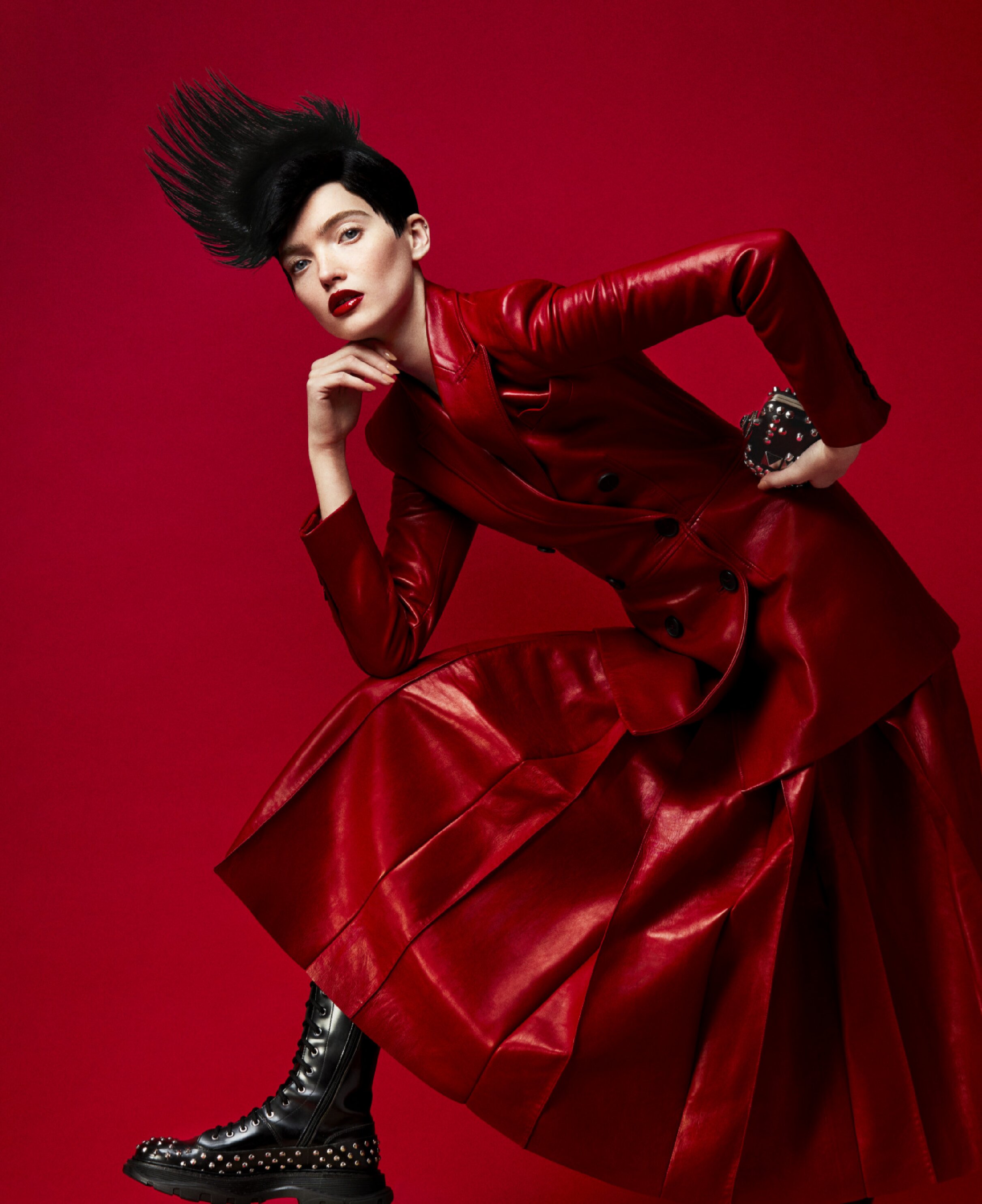 'Modern Woman' Ruth Bell Suits Up In Bold Looks Lensed by Zoey Grossman ...