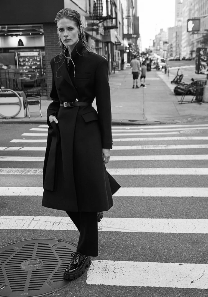 Julia Stegner Sizzles in David Roemer Glam Modern Shots for ELLE ...