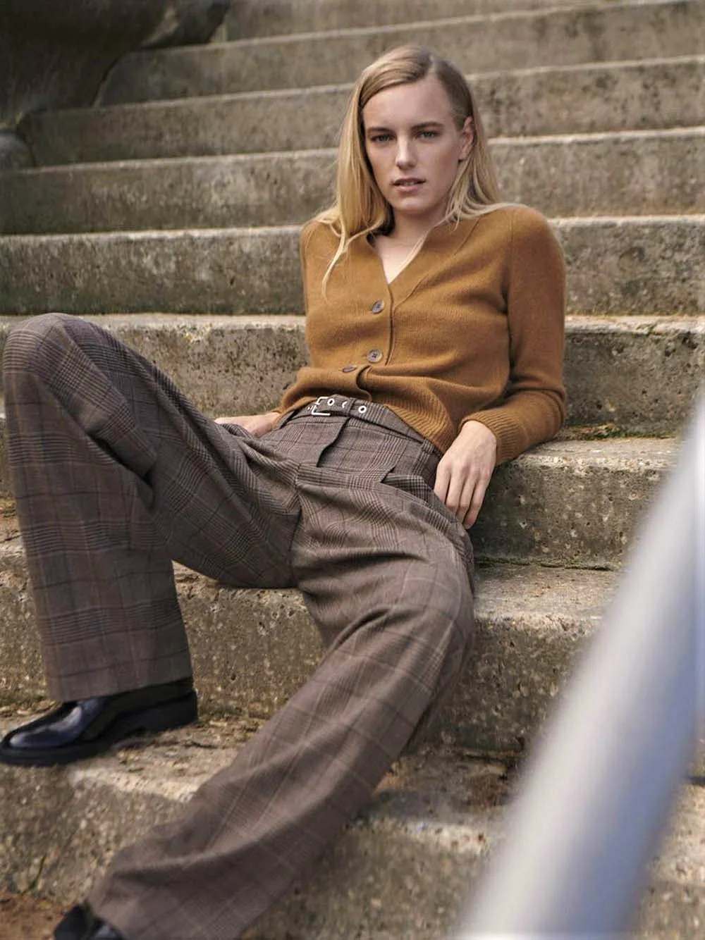 Erika Linder Takes A Coastal Adventure in 'A Sea Change' by Stefan ...